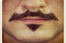 NaNaNaNaNaNaNaNa BATSTACHE.